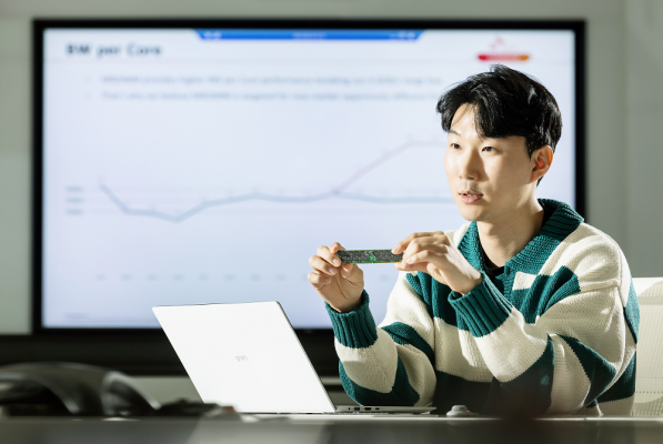 突破传统研发方式——专访成功实现“MCR DIMM”技术创新的主角 | SK hynix Newsroom